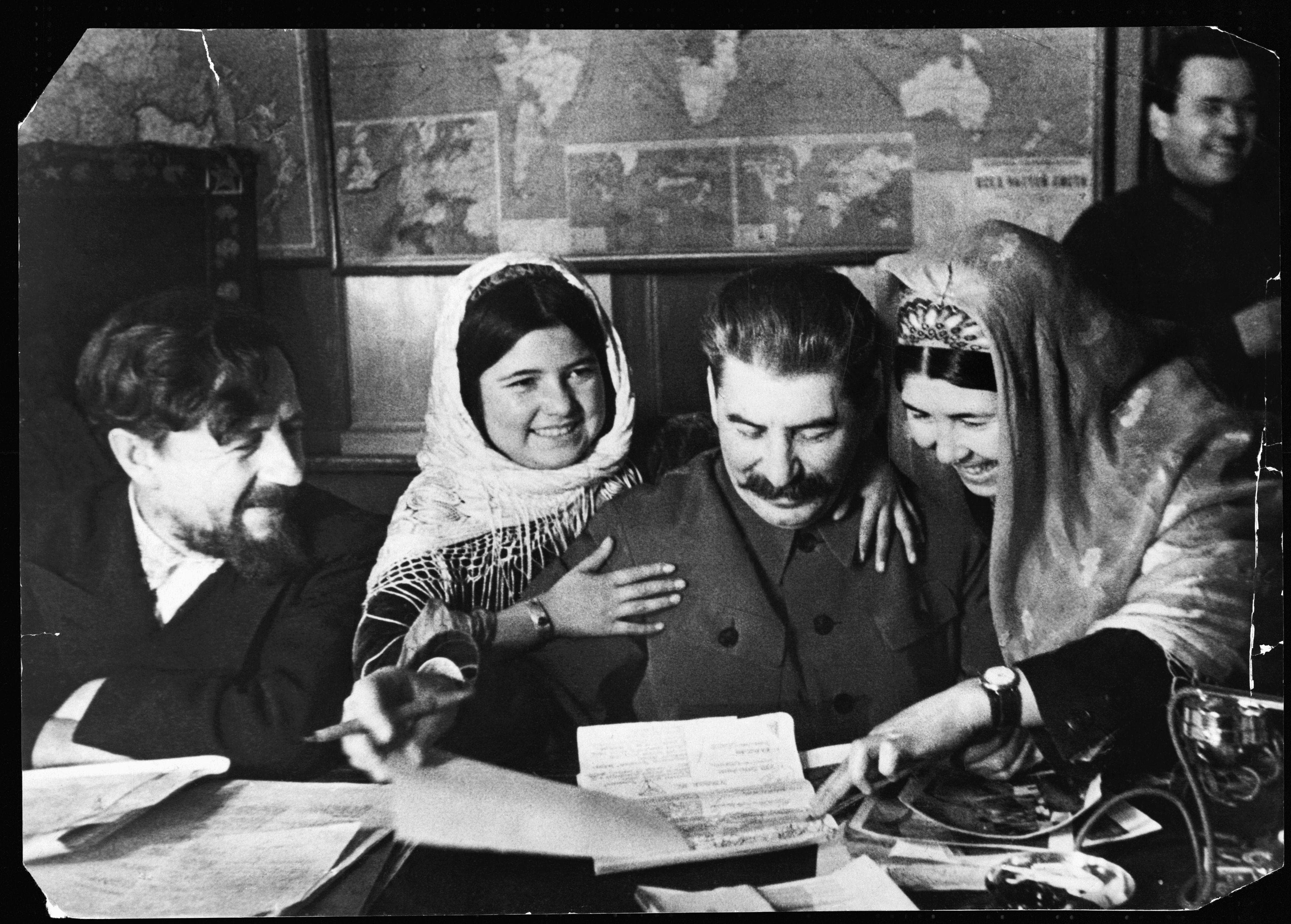 Historical Photos Of Joseph Stalin Kicking It