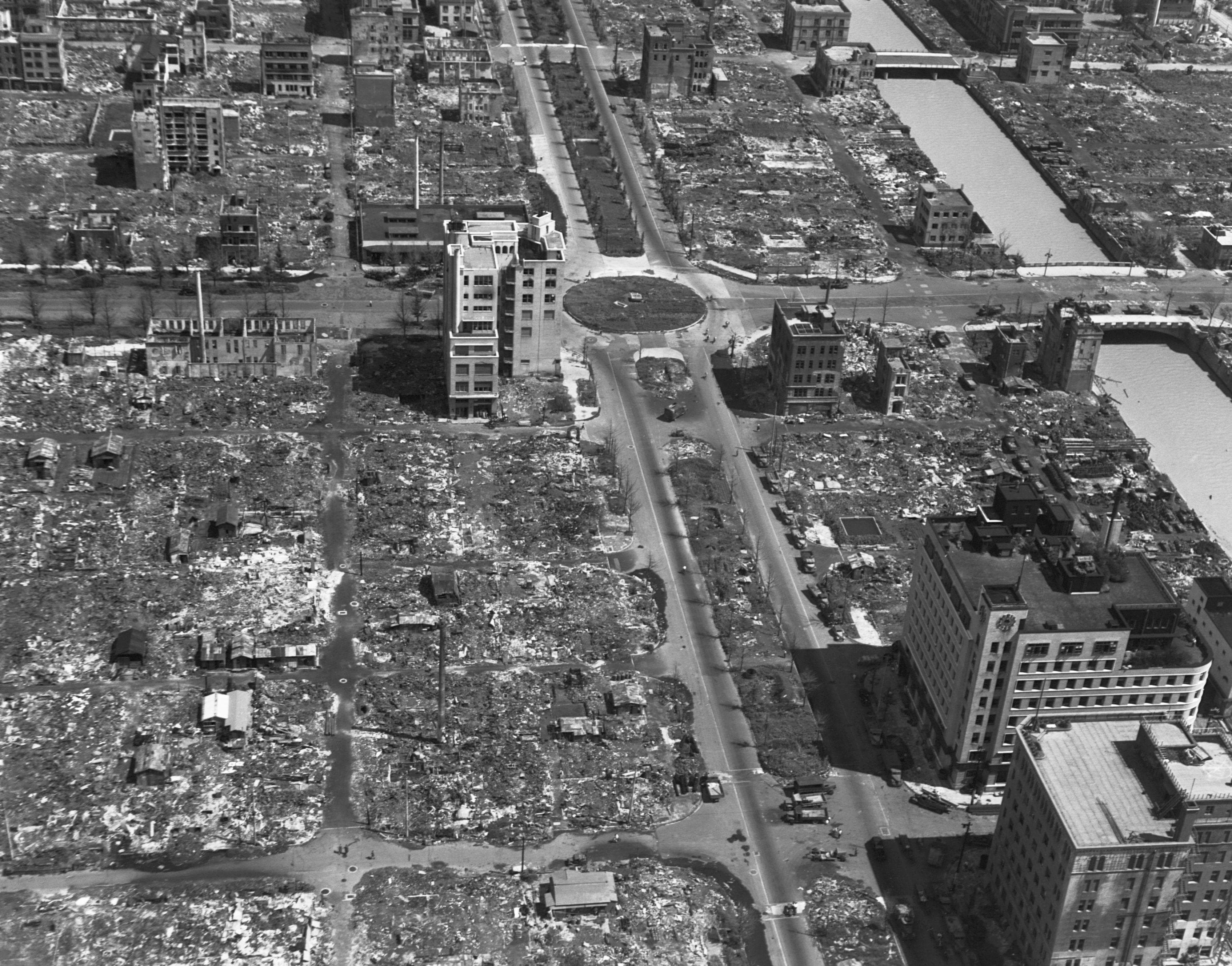 33 Eye-Opening Historical Photos Of Postwar Japan