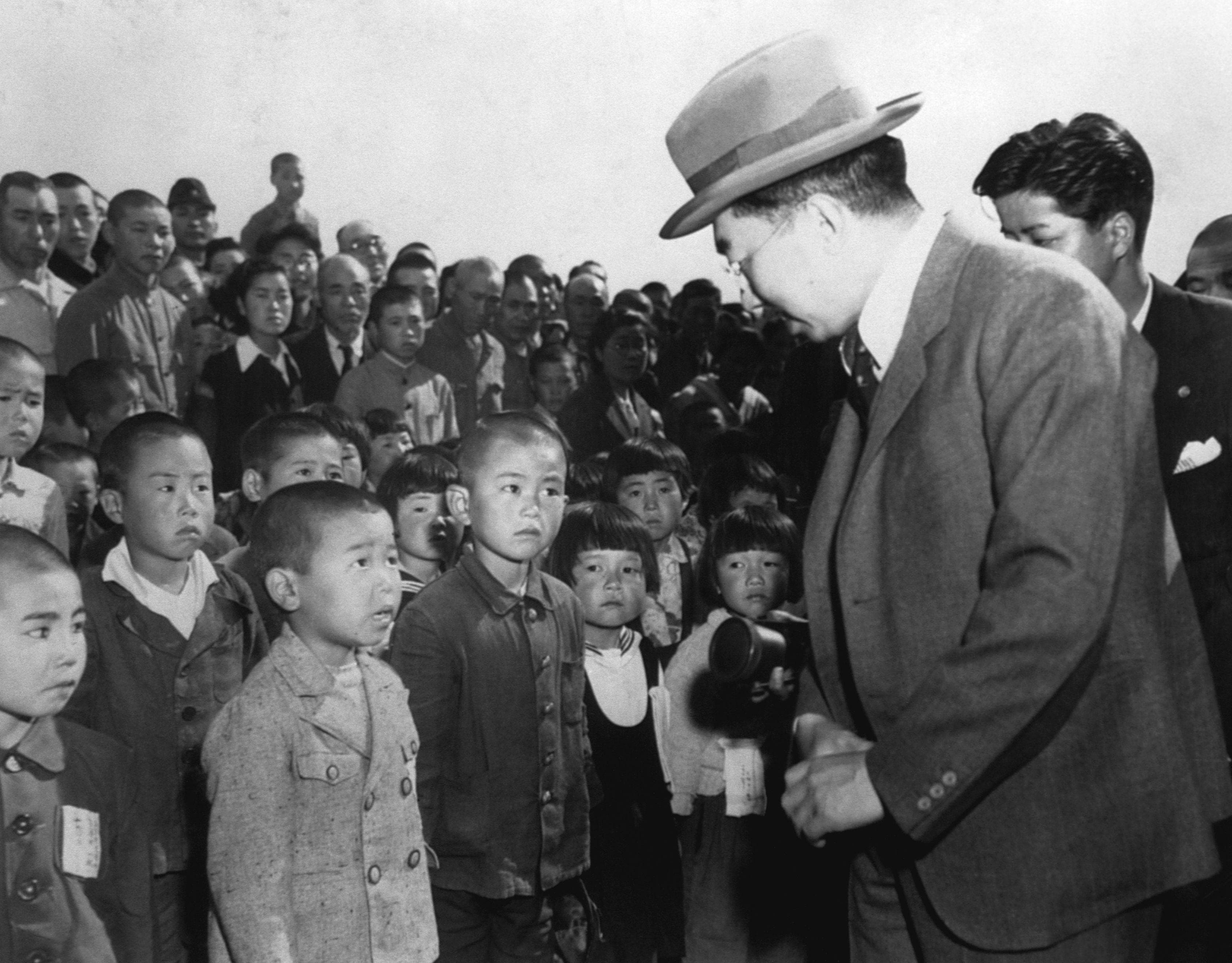 33 Eye-Opening Historical Photos Of Postwar Japan