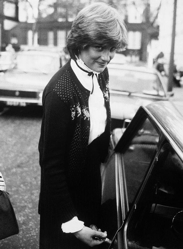 28 Rare Photos Of Princess Diana You Haven't Seen Before