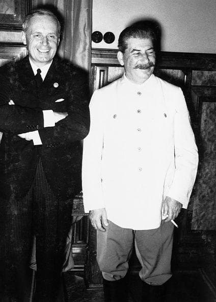 20 Rare Photos Of Axis Powers Hanging Out Together