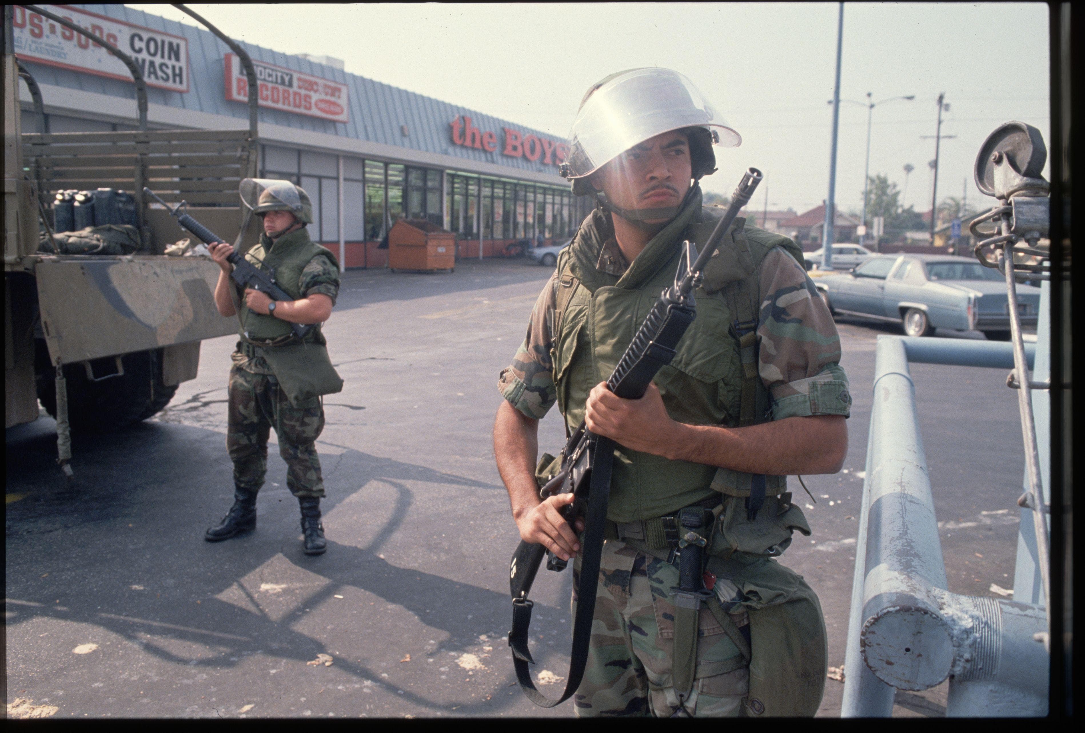 27 Eye-Opening Photos Of The LA Riots