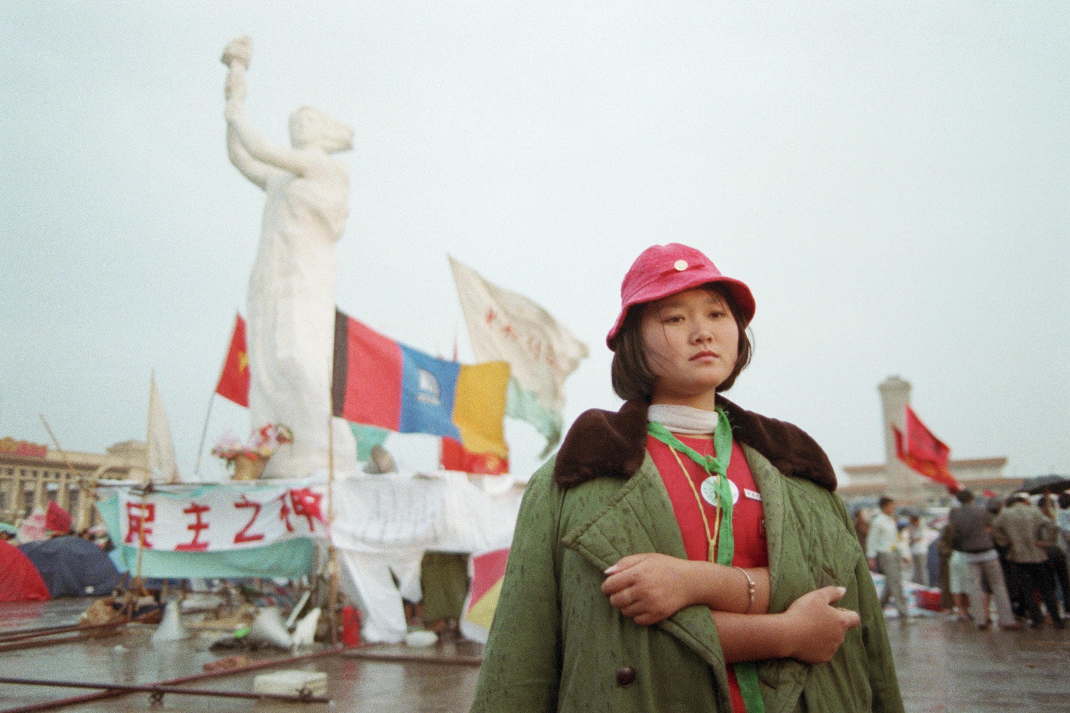 30 Sobering Photos Of the Tiananmen Square Protests
