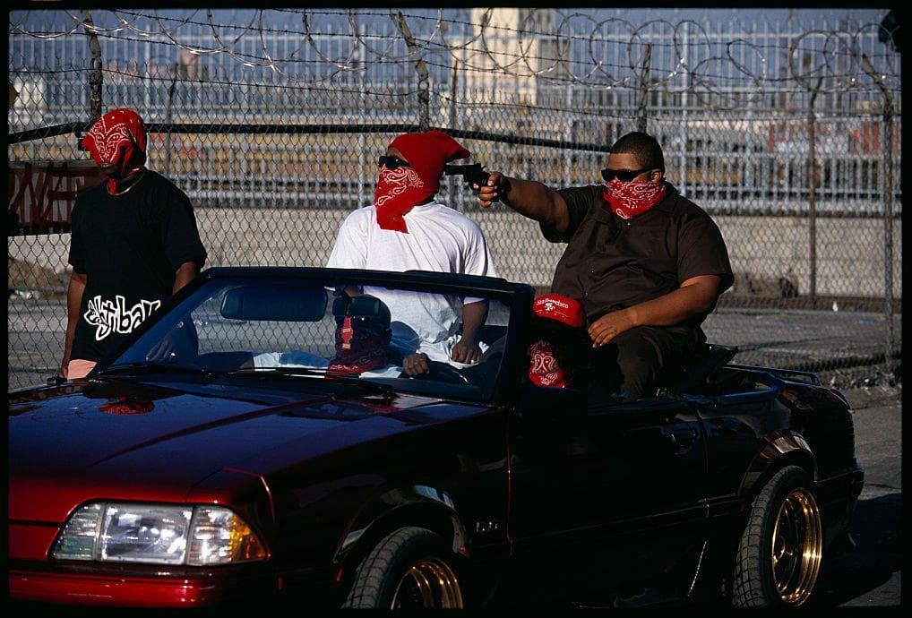 21 Startling Gang Photos From '80s & '90s Los Angeles
