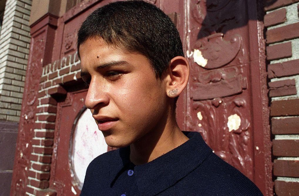 21 Startling Gang Photos From '80s & '90s Los Angeles