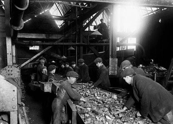 35 Photos Of Coal Miners That Will Make You Feel Like You're Underground
