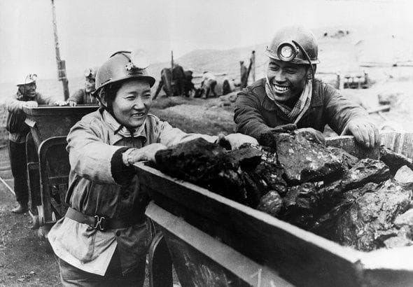 35 Photos Of Coal Miners That Will Make You Feel Like You're Underground