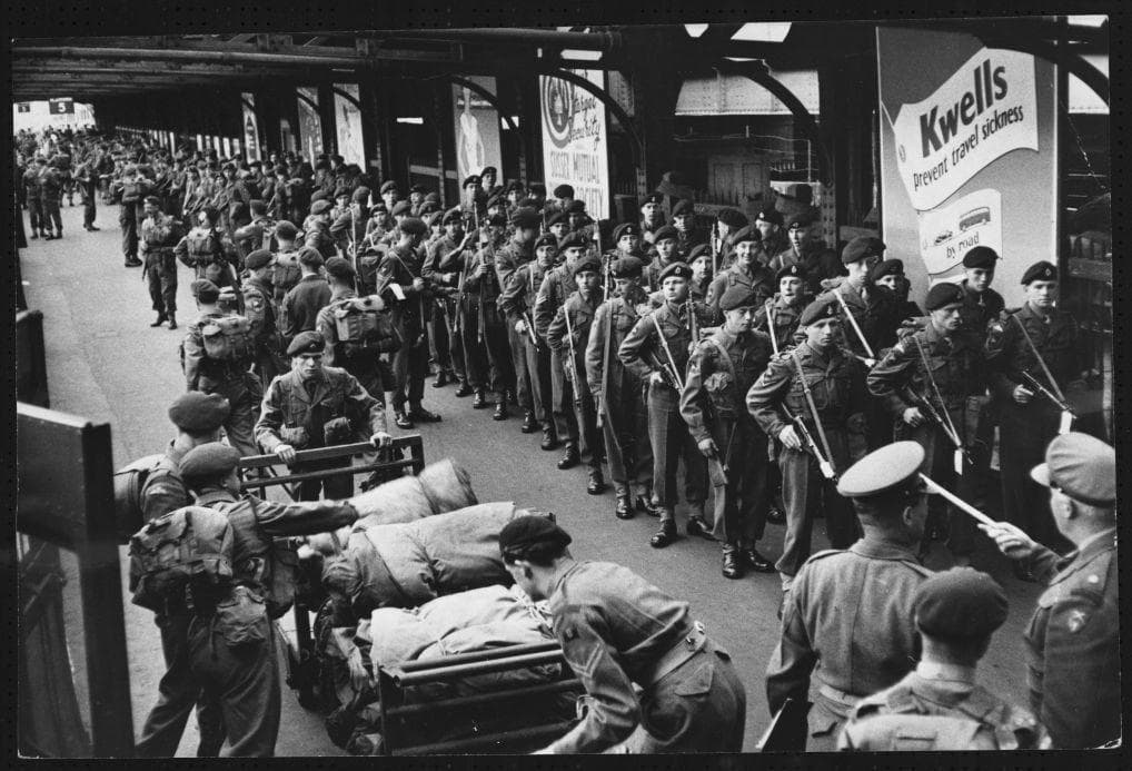 21 Historic Photos of The Suez Crisis