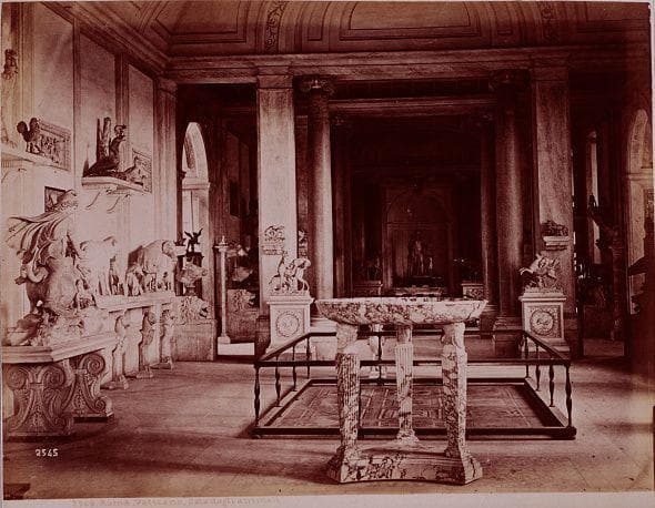 25 Amazing Pictures From Inside The Vatican