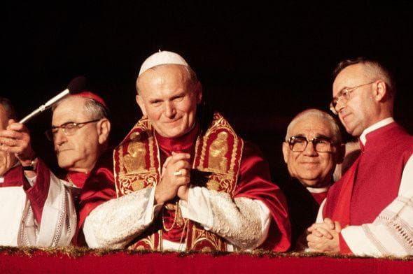 24 Fascinating Photos of Pope John Paul II