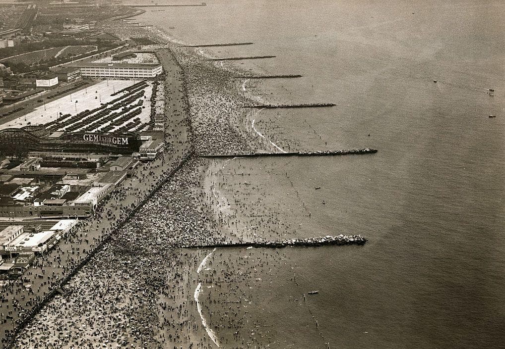 28 Historical Pictures Of New York's Famous Coney Island