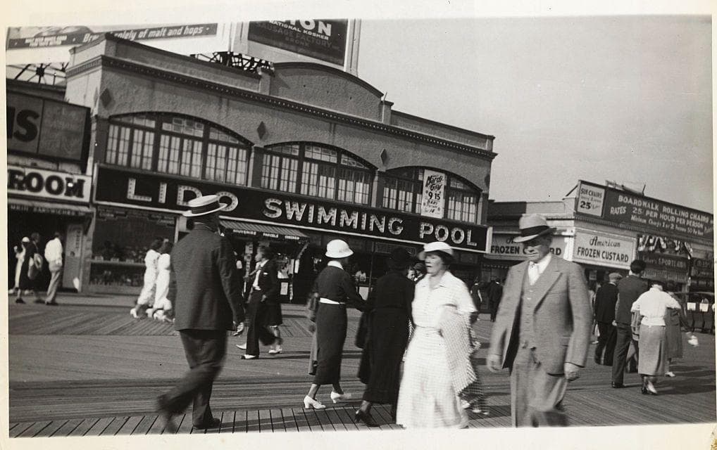 28 Historical Pictures Of New York's Famous Coney Island