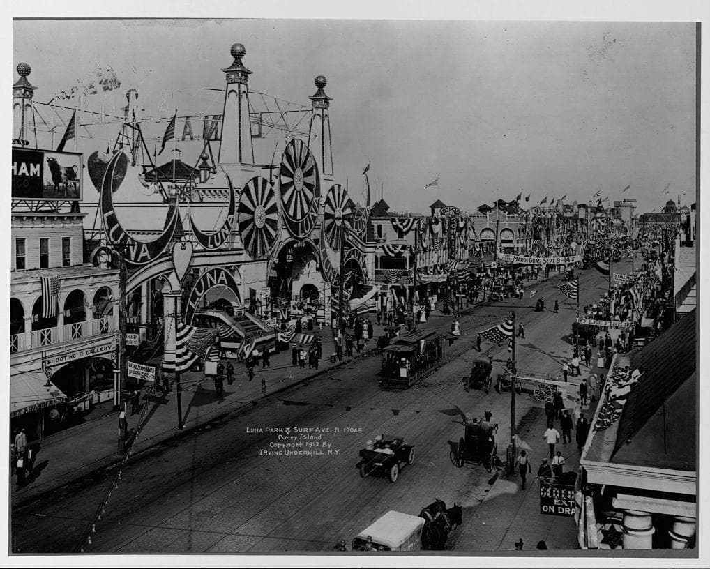 28 Historical Pictures Of New York's Famous Coney Island