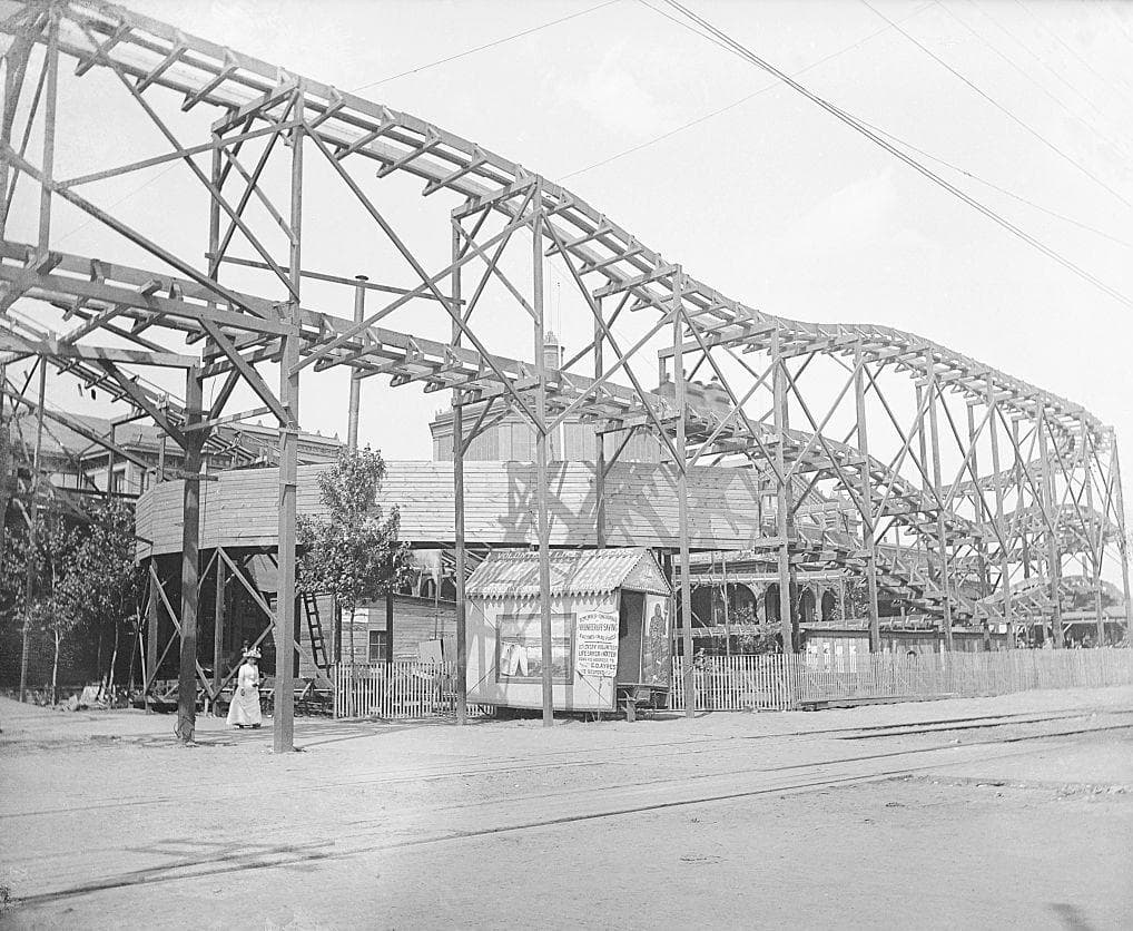 28 Historical Pictures Of New York's Famous Coney Island