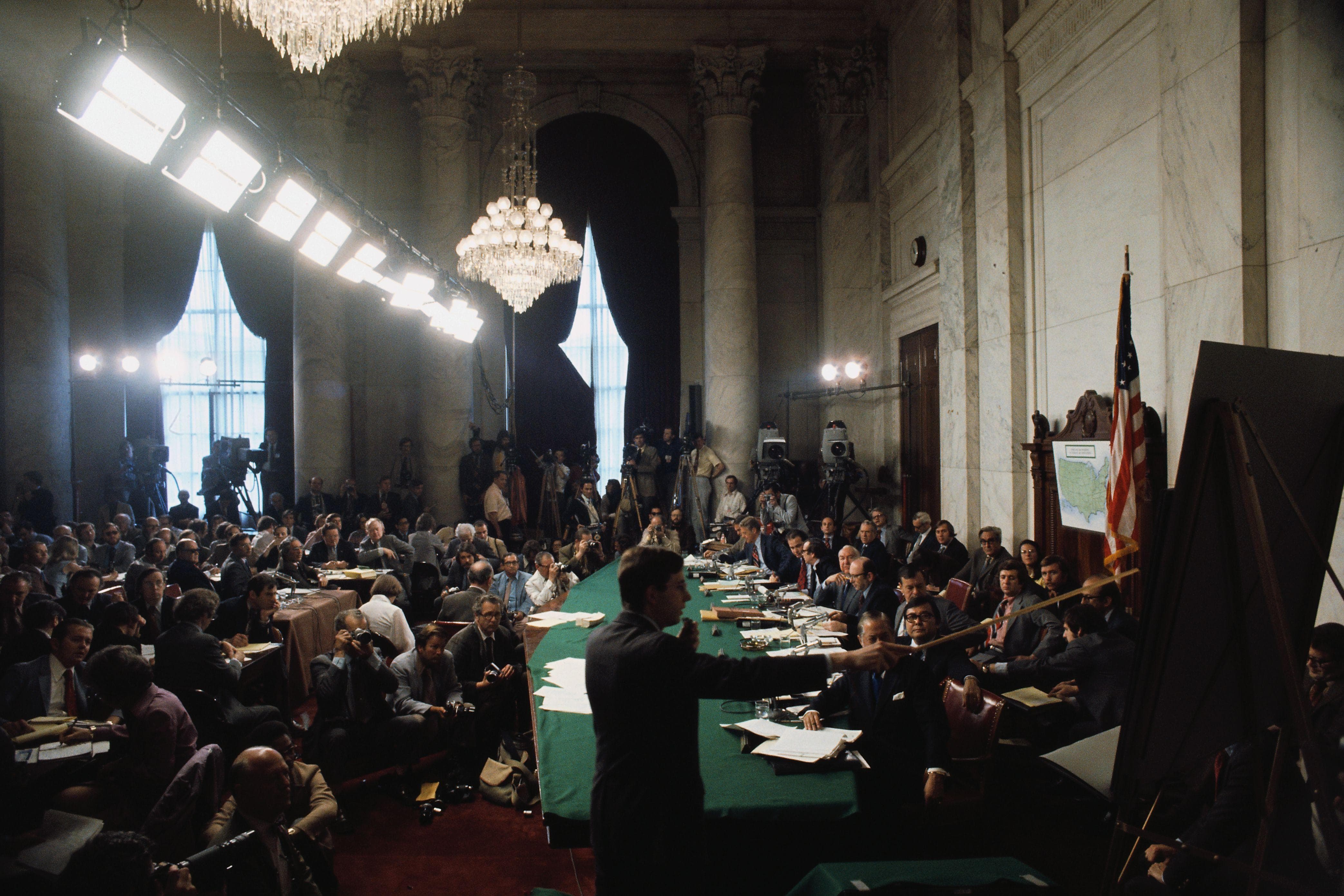 27 Amazing Photos From The Aftermath Of Watergate