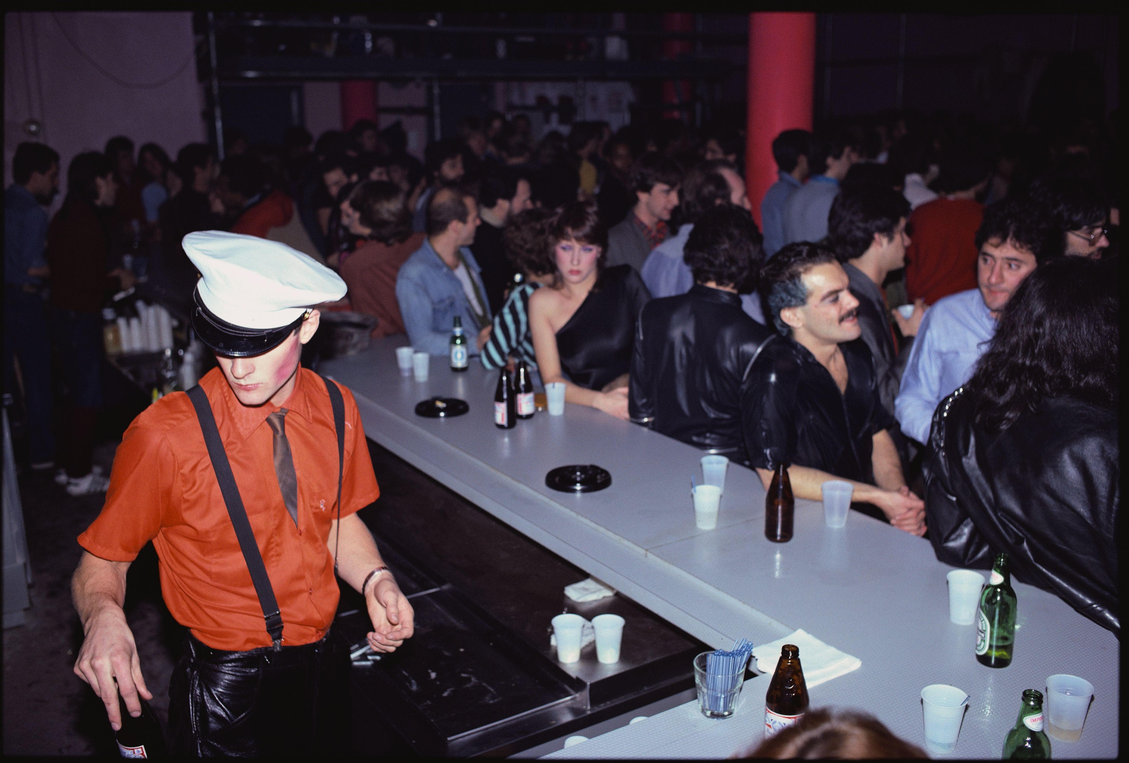 20 Vintage Photos From NYC's Notoriously Wild Studio 54