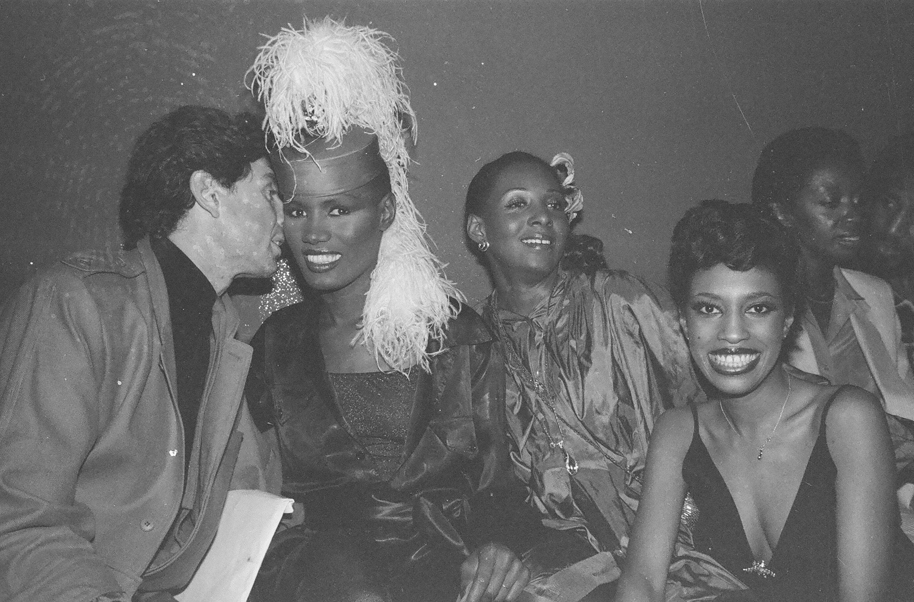 20 Vintage Photos From NYC's Notoriously Wild Studio 54
