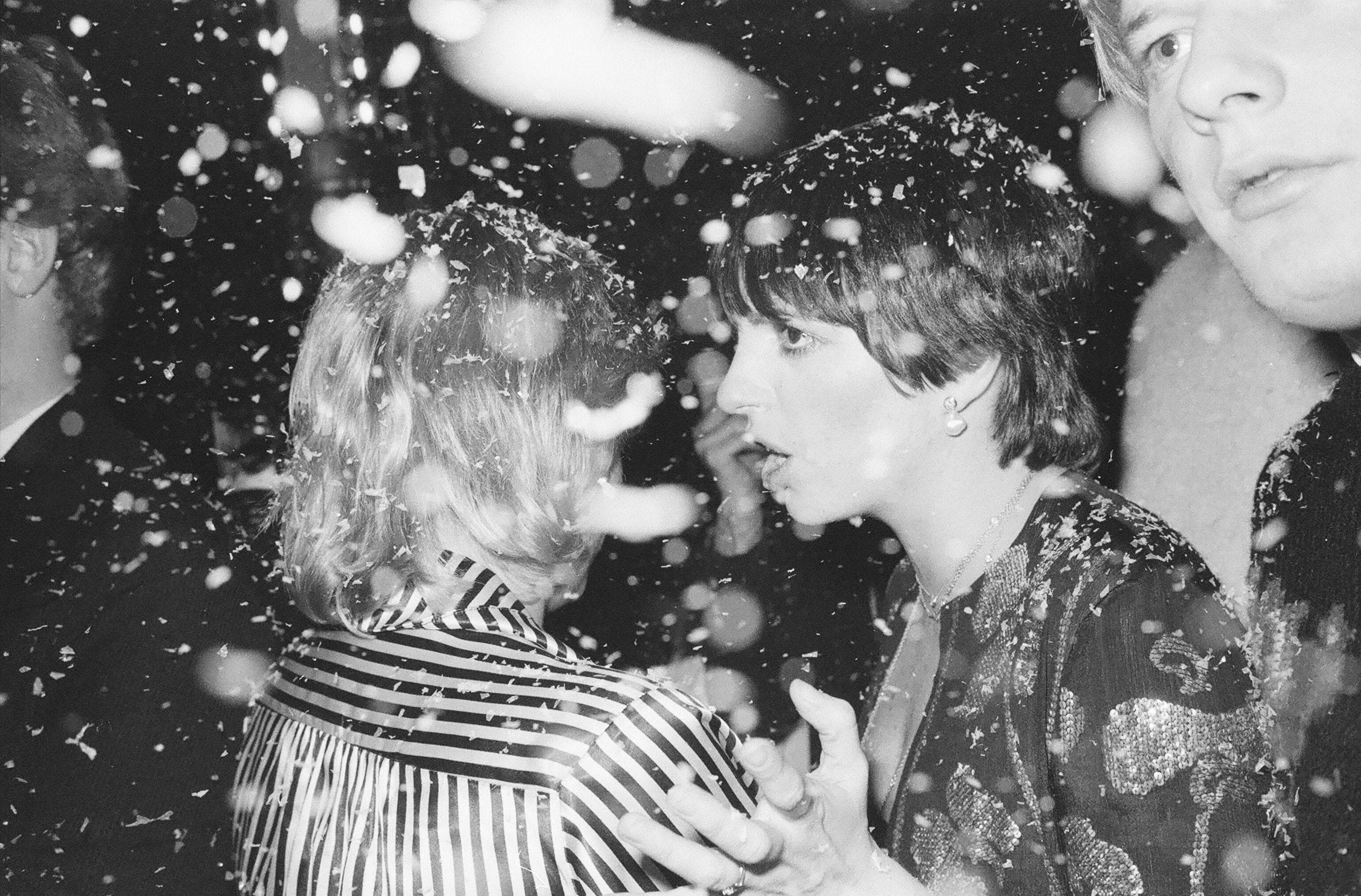 20 Vintage Photos From NYC's Notoriously Wild Studio 54