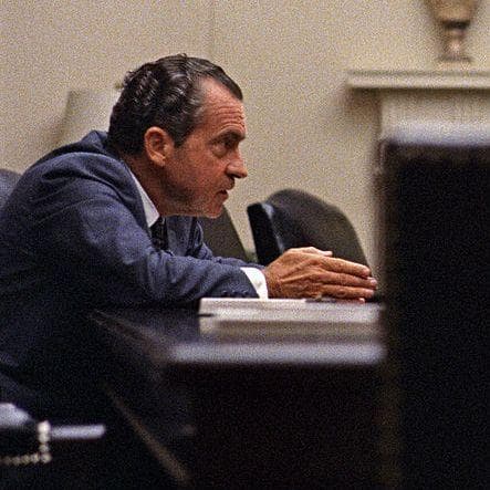 14 Unbelievable Drunk Richard Nixon Stories That Are 100% True