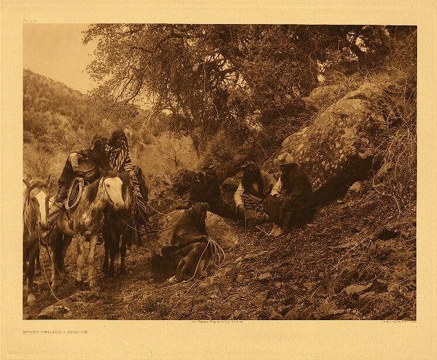 Beautiful Early 1900s Native American Photos