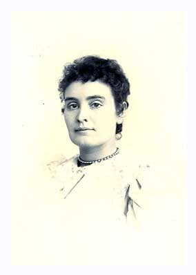 How Did Anne Sullivan Teach Helen Keller To Communicate?