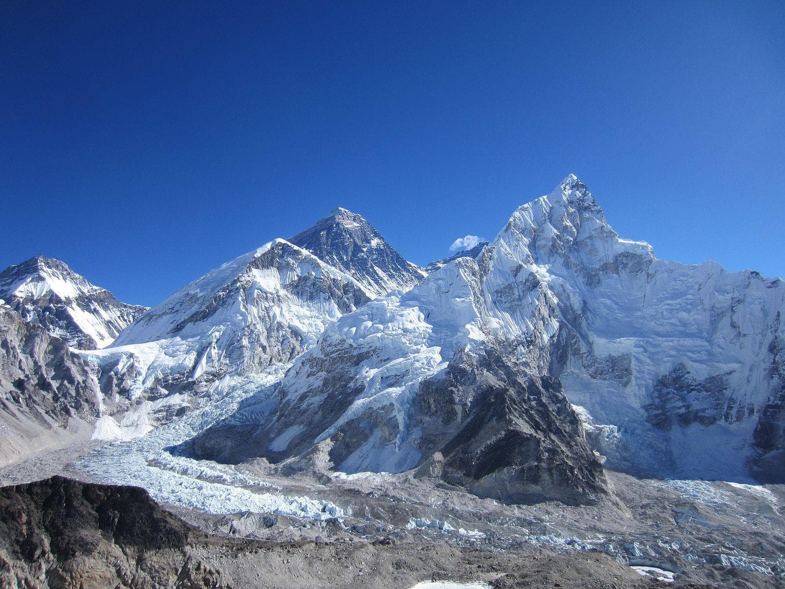 15 Chilling Details About The Deadliest Everest Climb In History