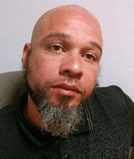 Killers Who Took Selfies Before, During, and After Killing