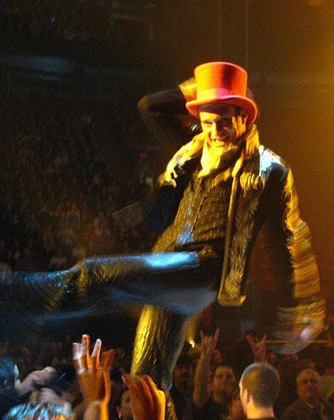 Crazy Facts About Diamond David Lee Roth