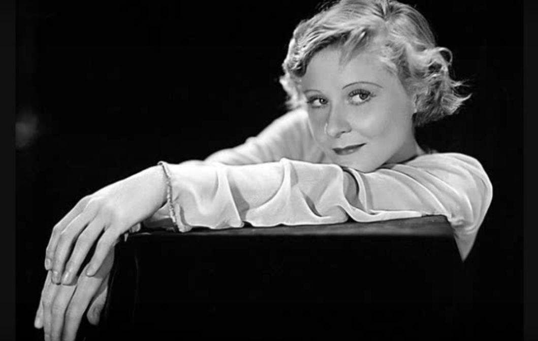 The Story Of Peg Entwistle, The Most Infamous Hollywood Haunting