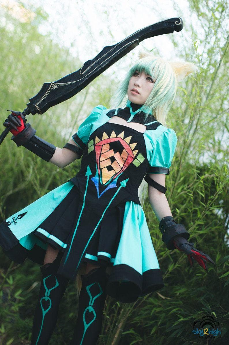 20 Amazing Cosplay From The Fate Anime Series