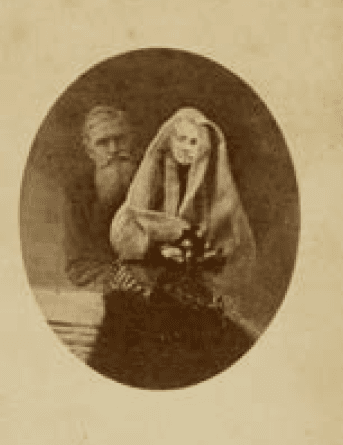 These Victorian 'Spirit Photographs' Are Just As Eerie Today As They