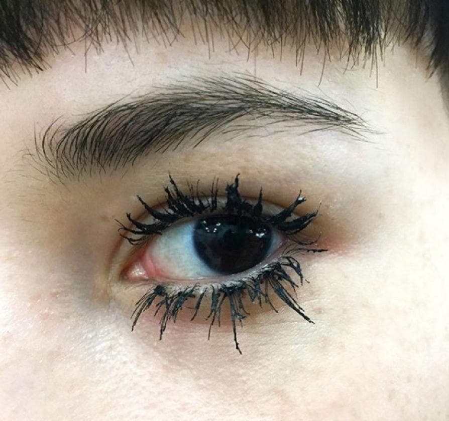 16 Weird Makeup Trends That Thankfully Didn't Last Long