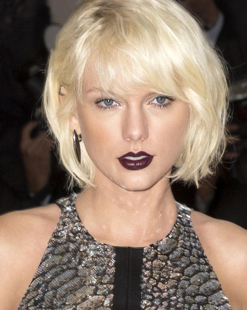Taylor Swift Bob Hairstyle
