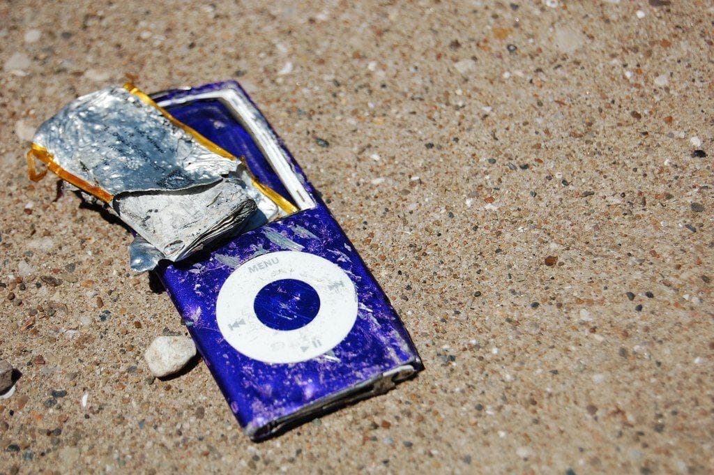 Apple Employees Reveal What Goes On Behind The Scenes At The Apple Store