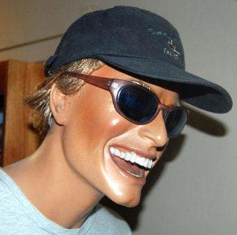 25 Photos That Will Horrify Anyone With A Mannequin Phobia