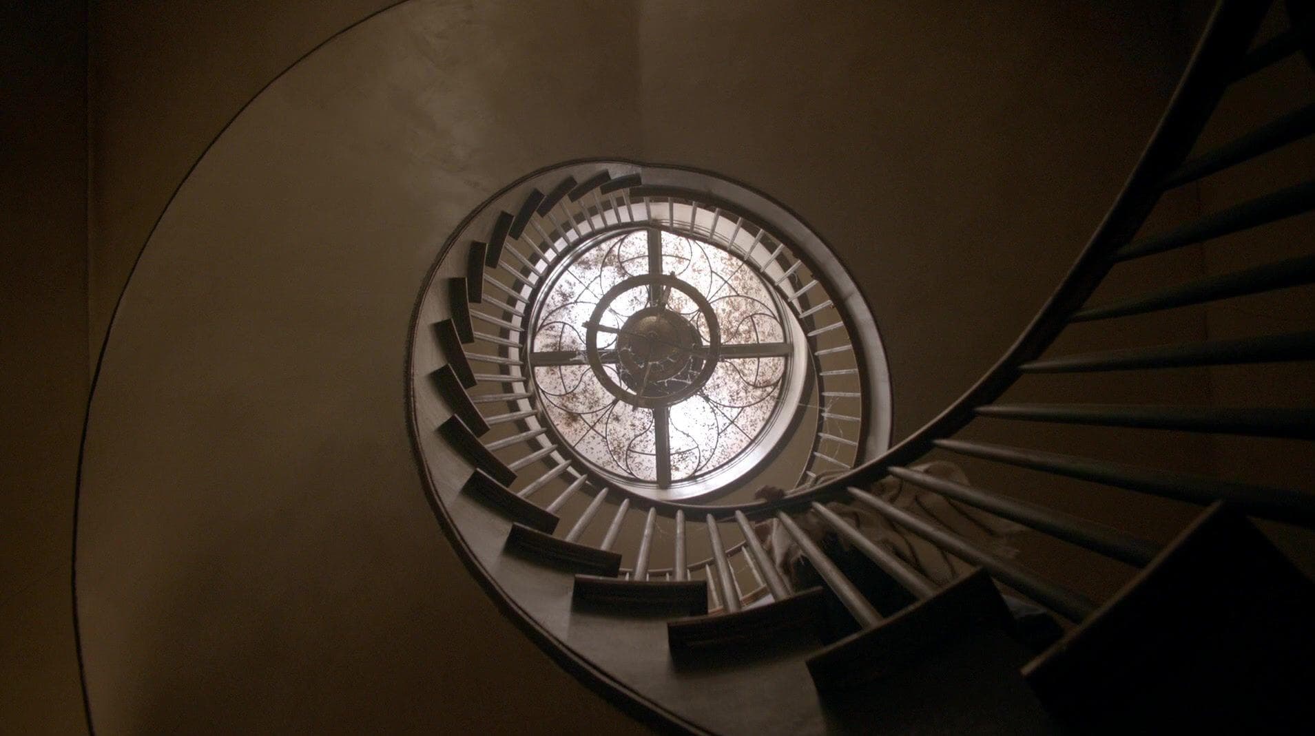 Proof That Each American Horror Story Season Represents One Of The 9 ...