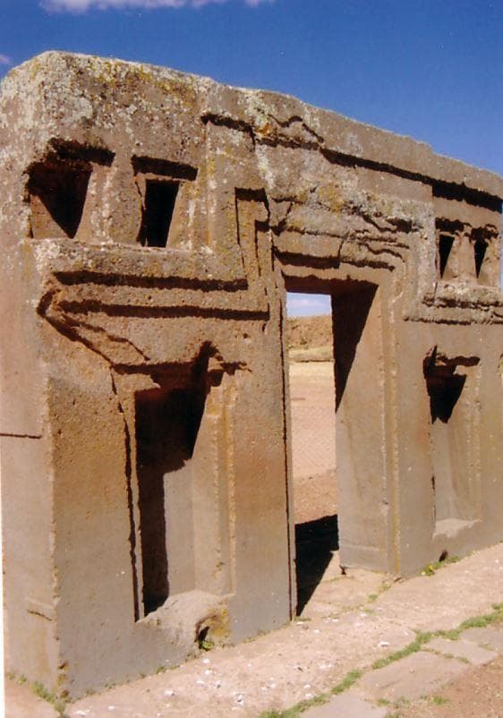 This “Gate of the Sun” Monolithic Stone Monument Has Baffled Experts ...