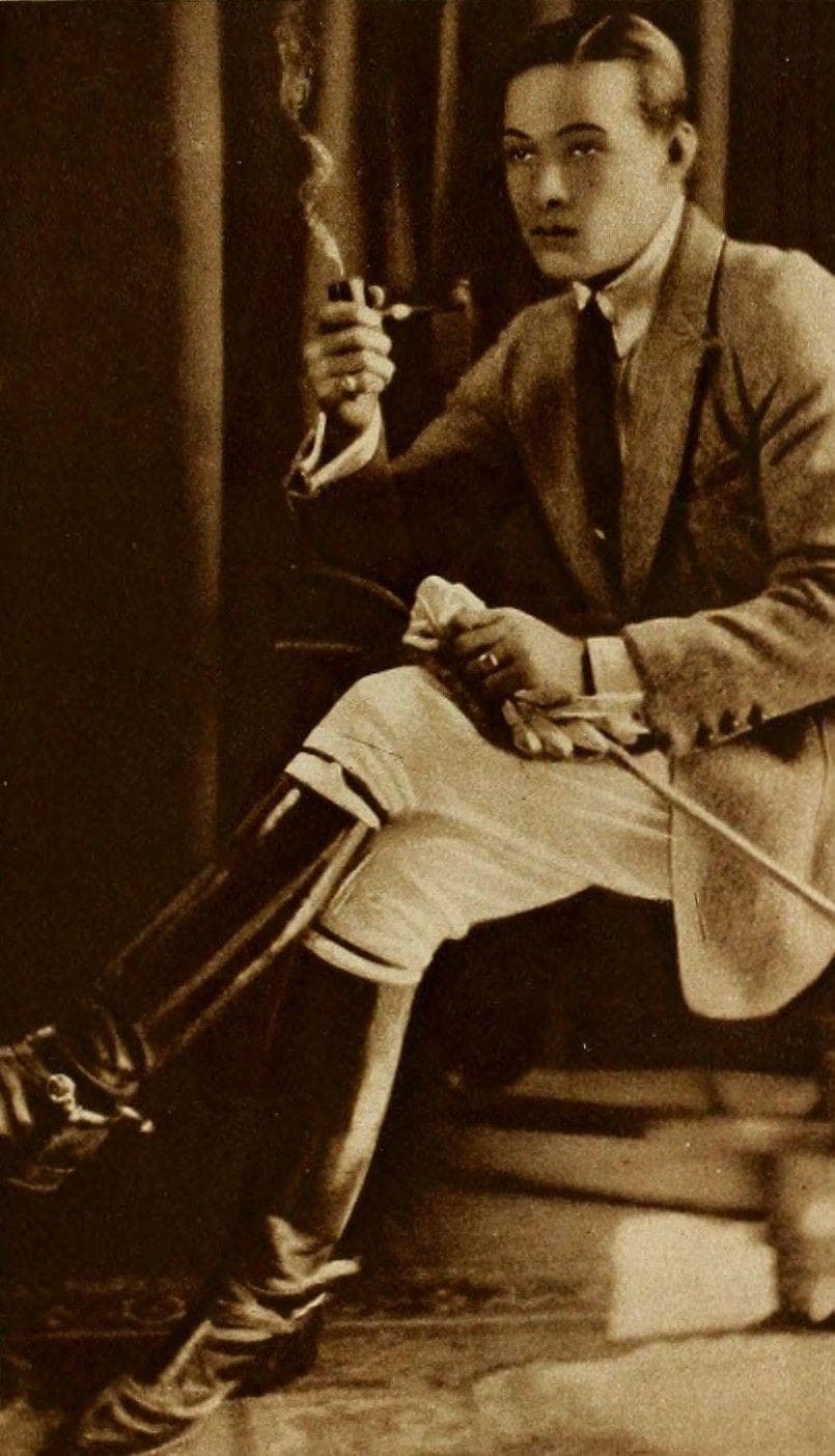 Here's How Western Male Beauty Standards Evolved Throughout The 20th ...