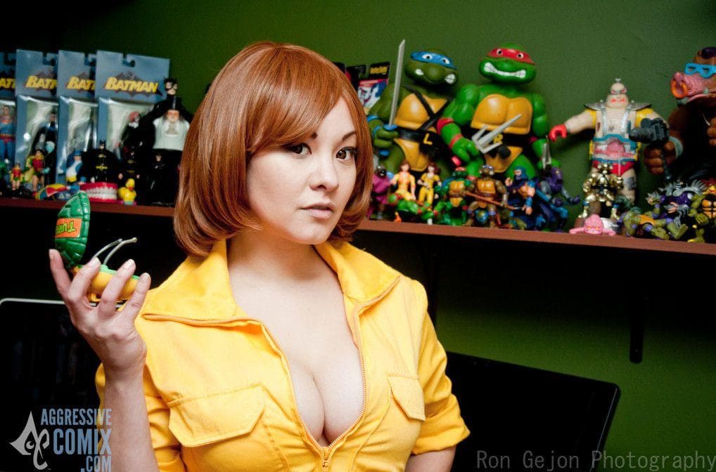 16 Sexy April Oneil Cosplays That Will Make You Say Cowabunga