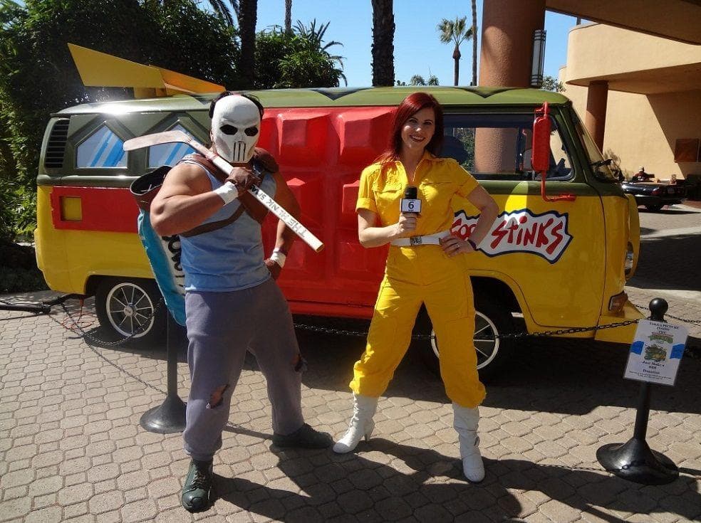 16 Sexy April Oneil Cosplays That Will Make You Say Cowabunga