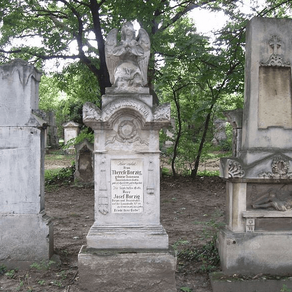 People Visit The Haunted Hills On Seven Sisters Road Because Of The ...