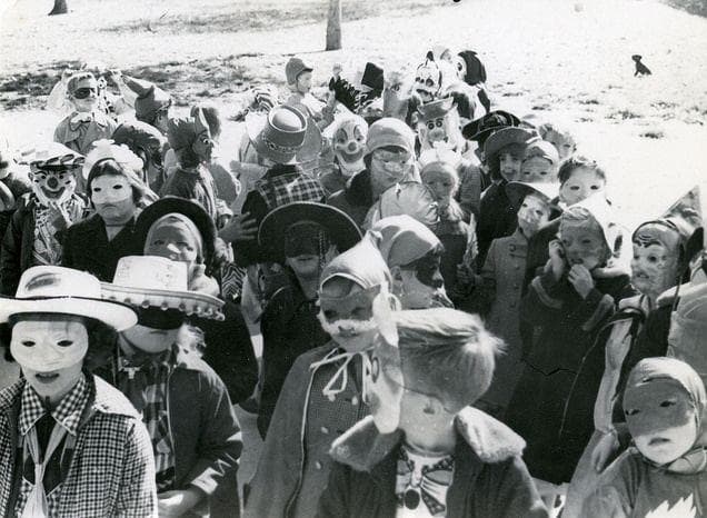 16 Photos That Show What Halloween Looked Like In The 1950s