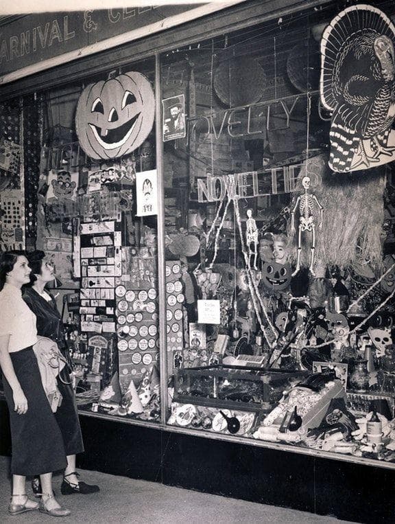 16 Photos That Show What Halloween Looked Like In The 1950s