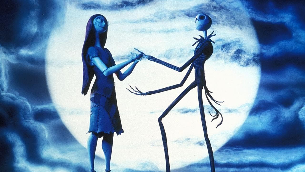 Here's Why Watching Horror Movies As A Couple Will Make You Happier