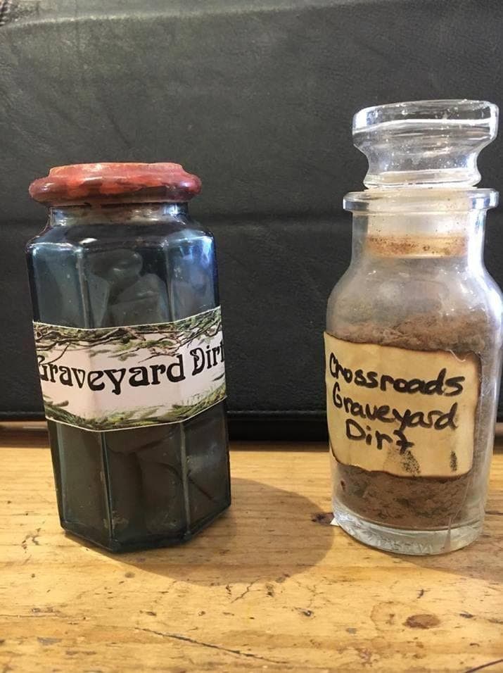 How To Conduct A Seance In A Graveyard