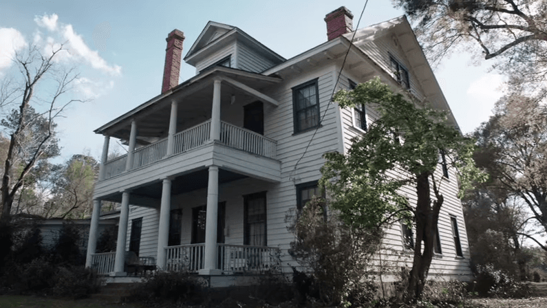 The True Story Behind The Conjuring Is Even Creepier Than The Movie