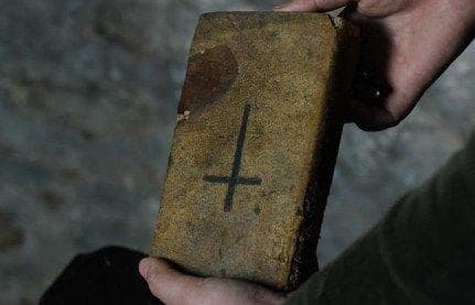 If You Can Handle It, This Museum Of The Occult Will Let You Hold Real ...