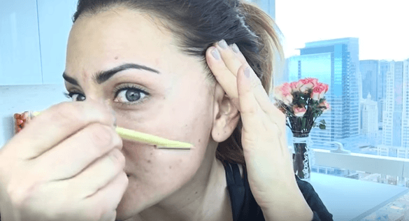 Why Do Women Shave Their Face? The Latest Shaving Craze