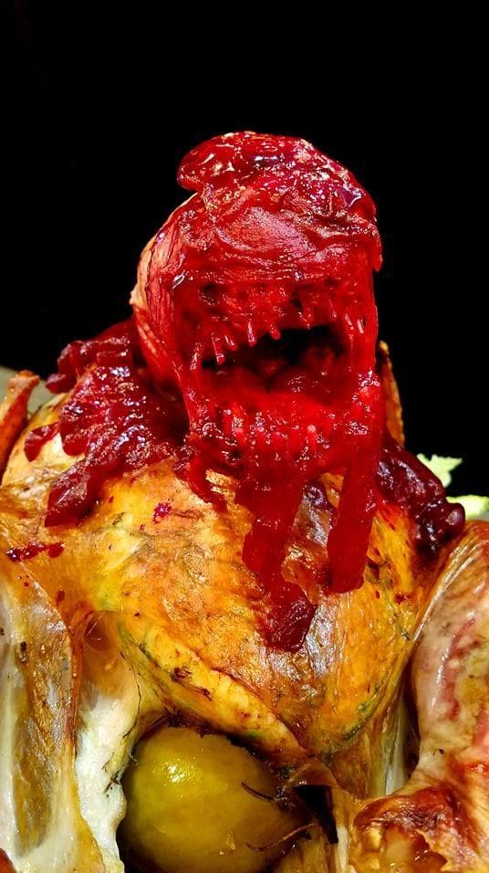 This Person Turned A Thanksgiving Turkey Into A Face-Hugging Alien ...