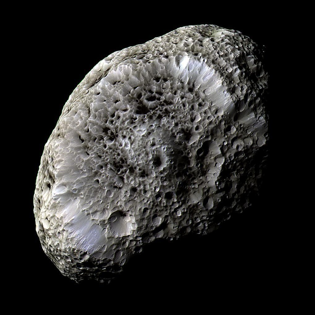 19 Creepy Astronomy Photos Of Space, Planets, And More